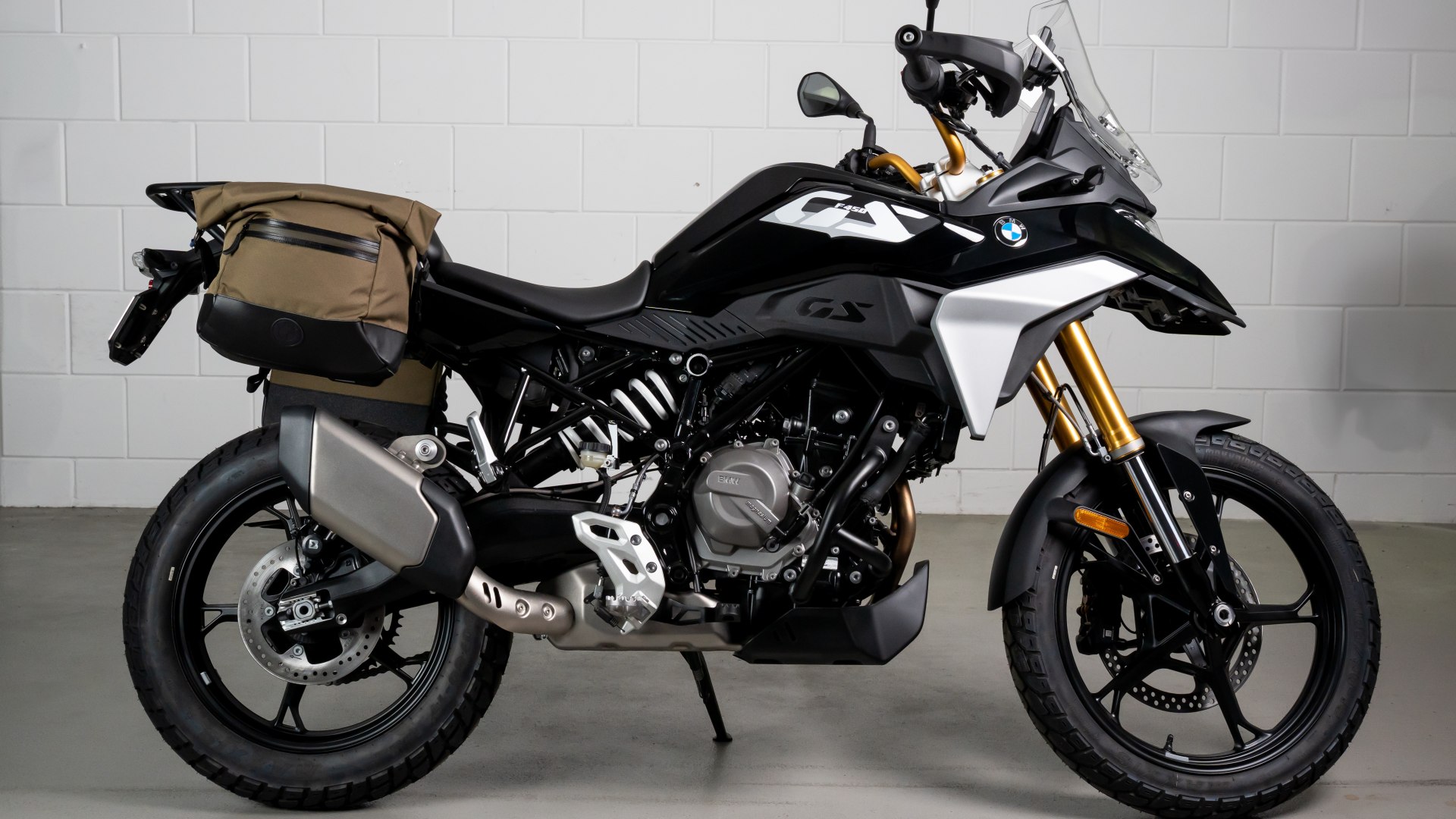 Nuova BMW F 450 GS 2026: colori, versioni e prezzi