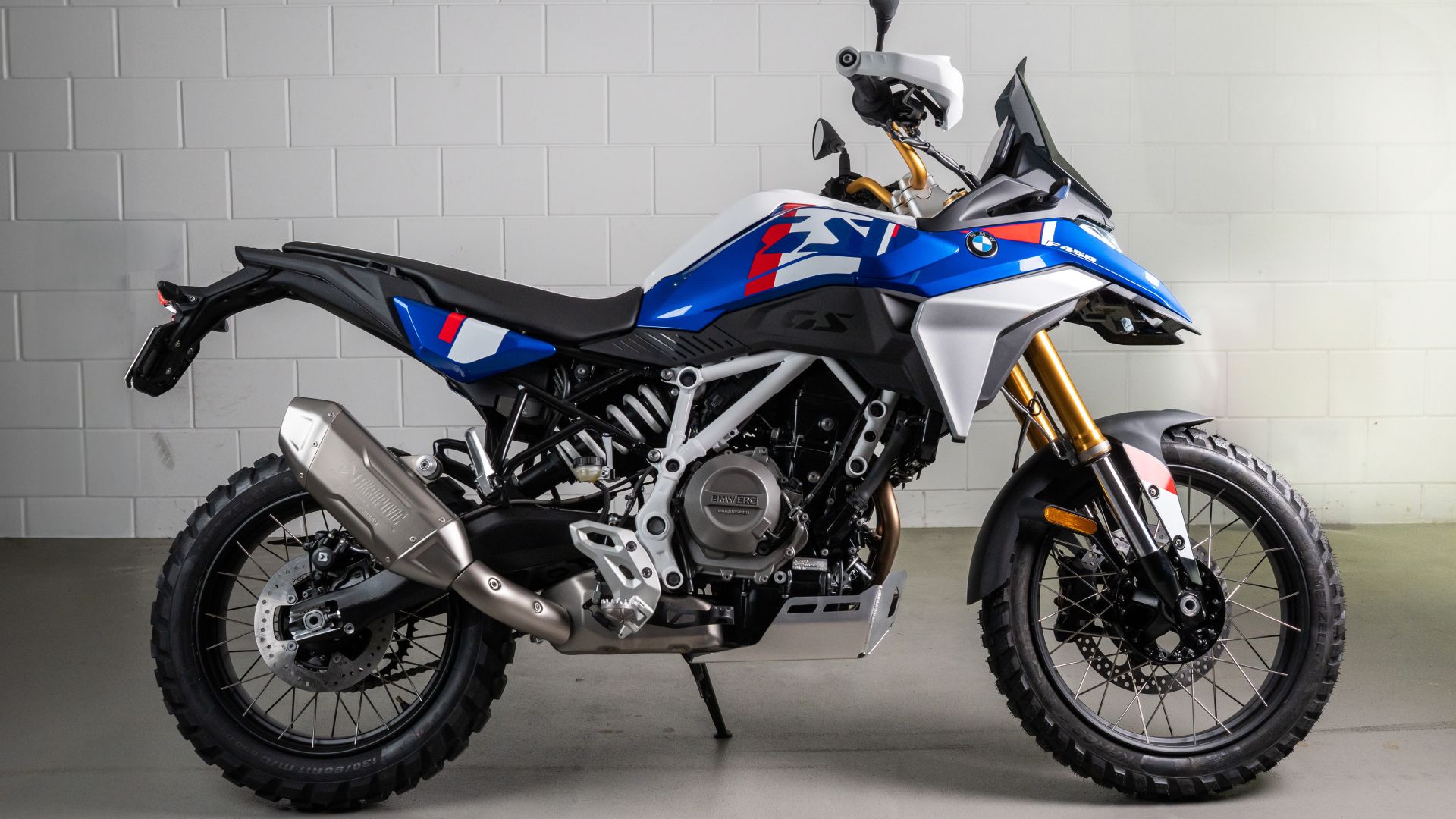 Nuova BMW F 450 GS 2026: colori, versioni e prezzi