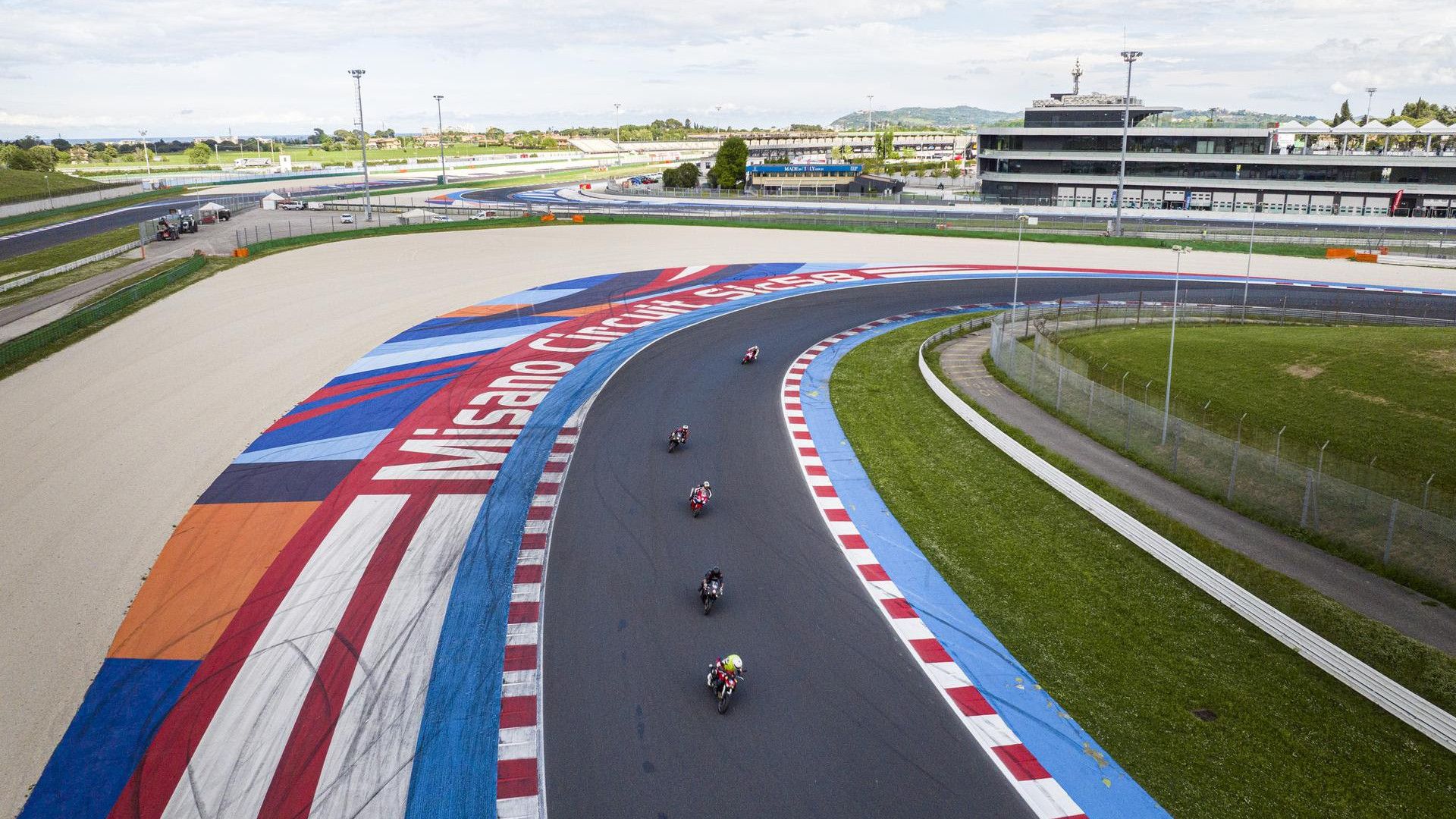 Eicma Riding Fest 2026: prenotazioni aperte per la Track Experience a ...