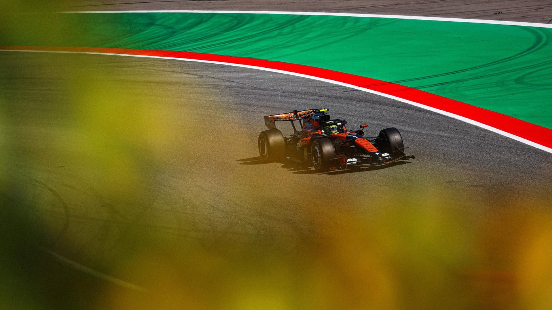 F1 GP Barcellona, FP2: Norris di misura su Russell, Leclerc 4°