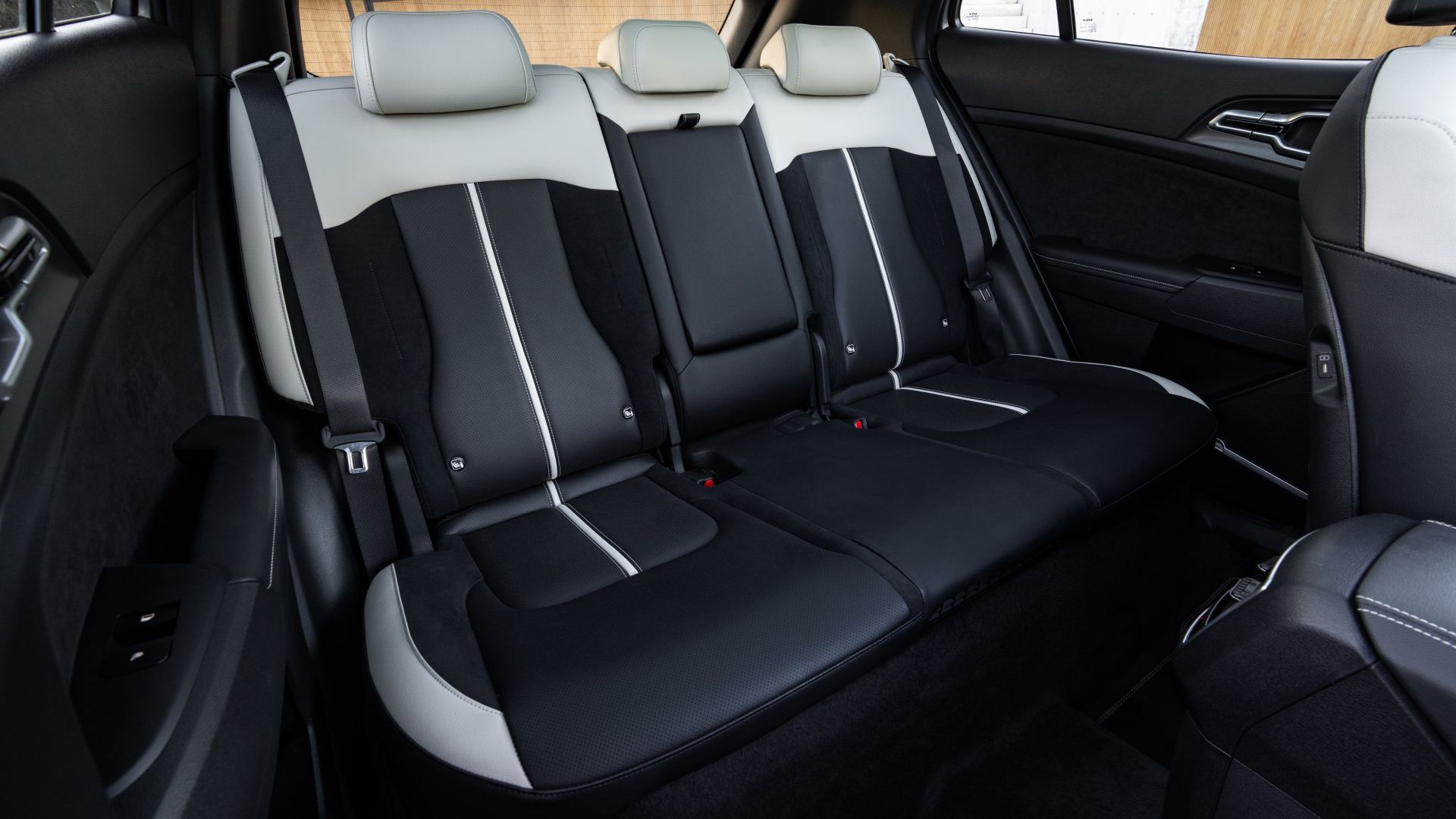 Nuova Kia Sportage 2025: novità, prezzo, prova su strada