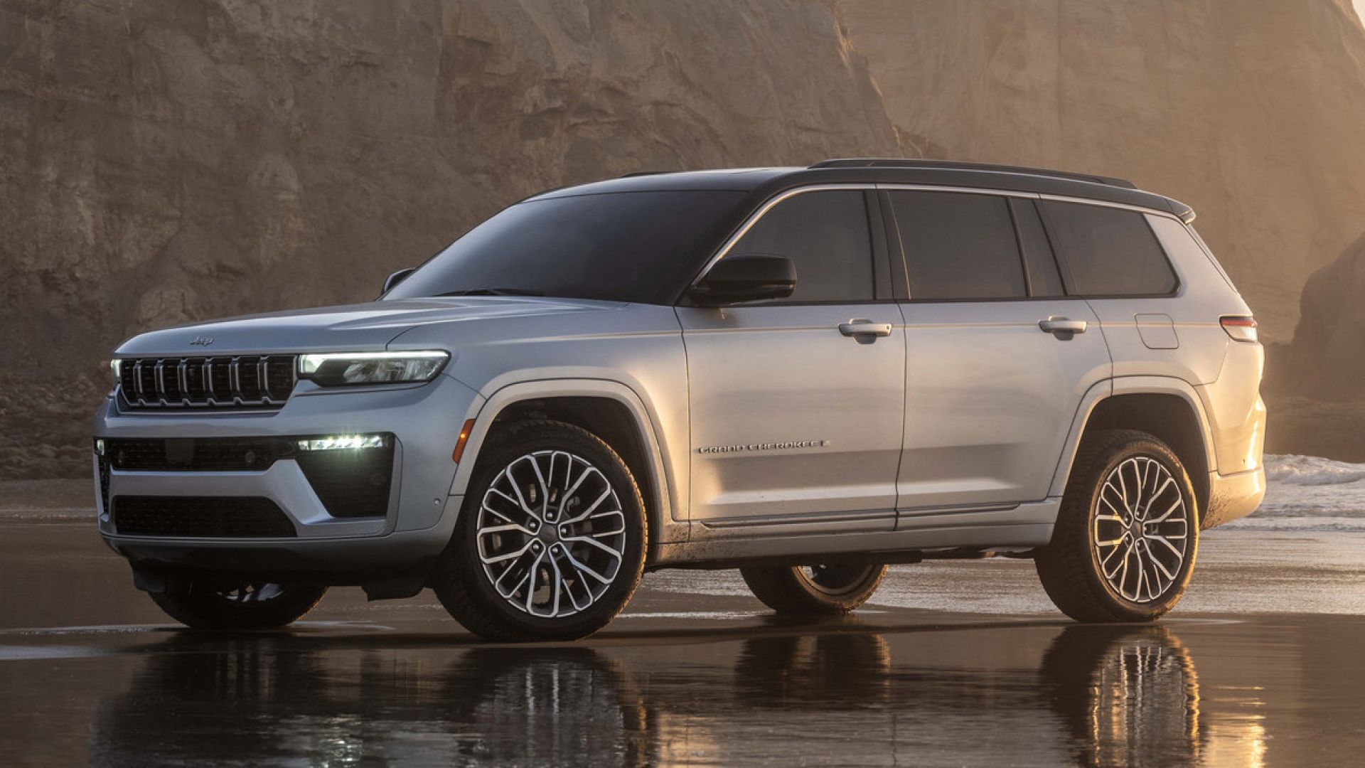 Ecco Jeep Grand Cherokee 2026: l'unica grande novità sta sotto il cofano.