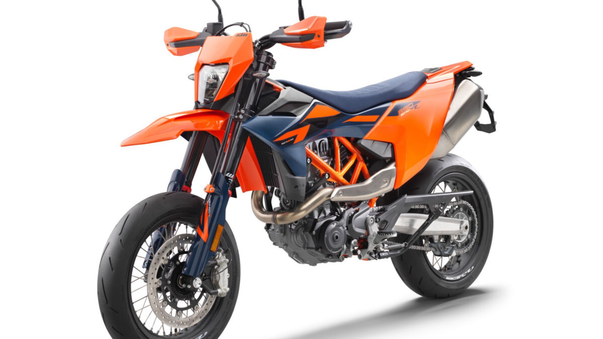KTM 690 SMC-R 2026: caratteristiche, prezzo, data d'arrivo della motard