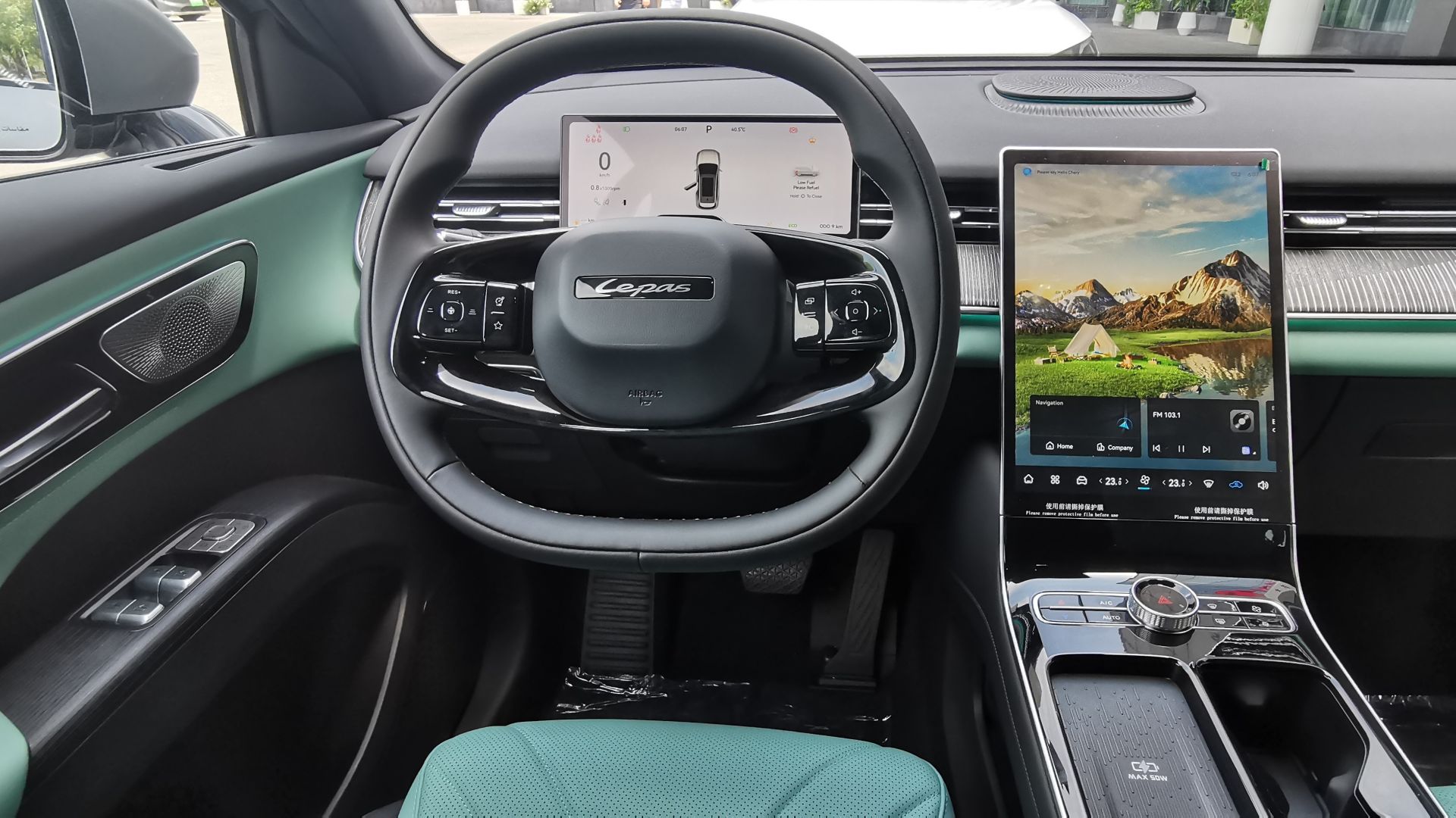 Lepas L8, com'è il nuovo SUV plug-in hybrid visto dal vivo