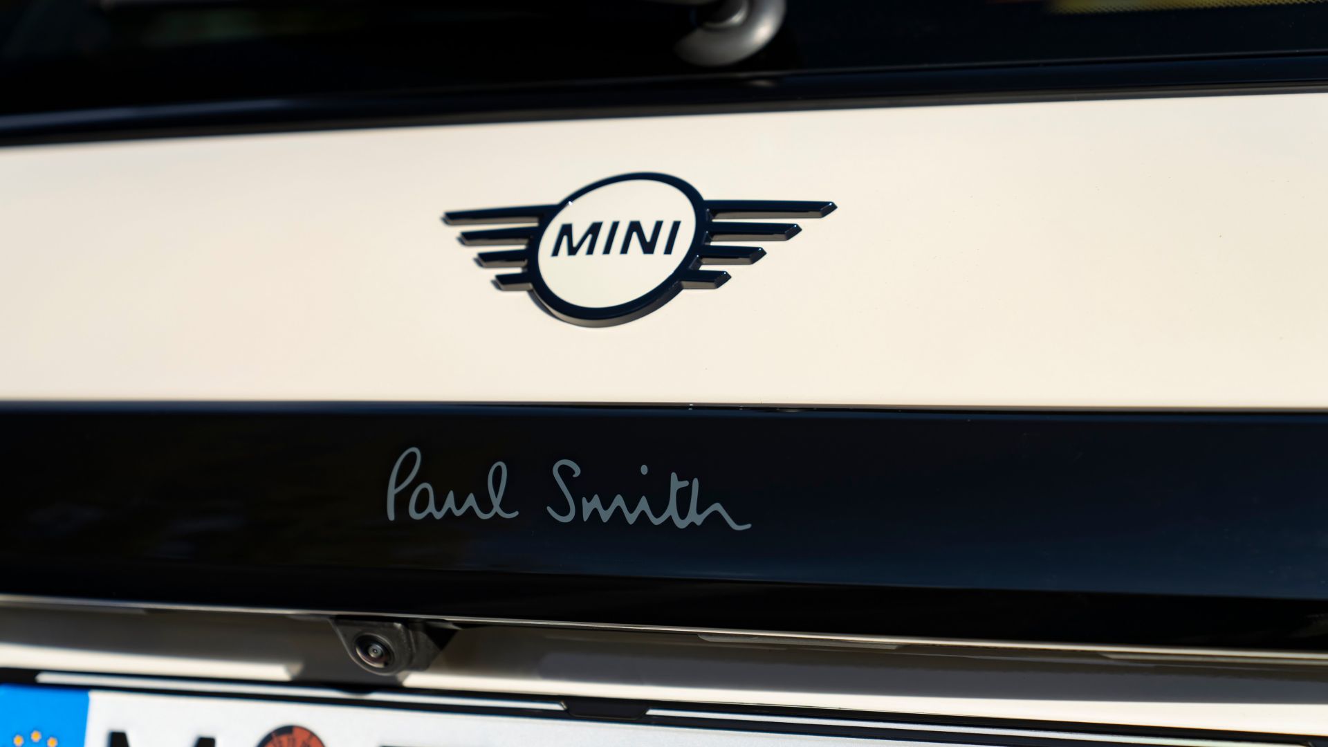Mini Cooper Paul Smith, non trovi che sia la Mini più "cool"?.
