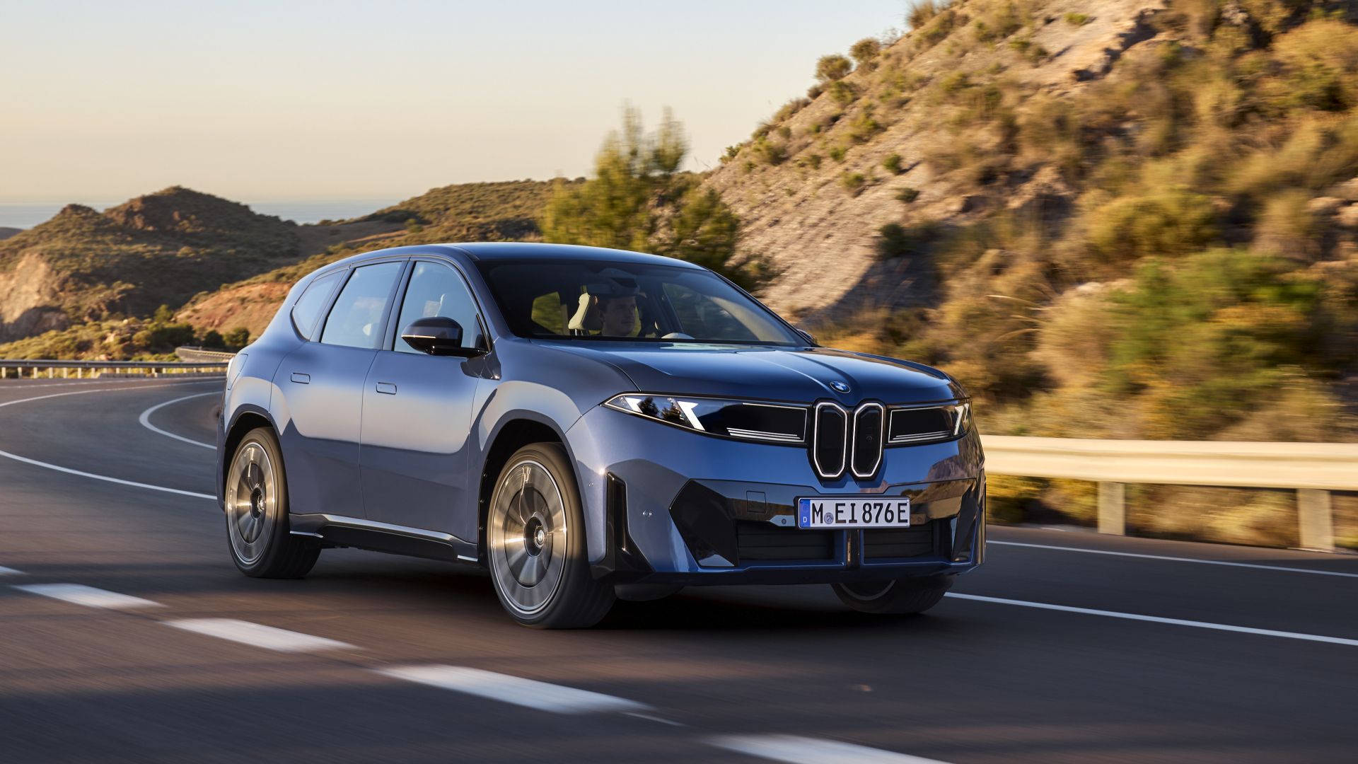 BMW iX3, il SUV elettrico della Neue Klasse debutta nel 2026
