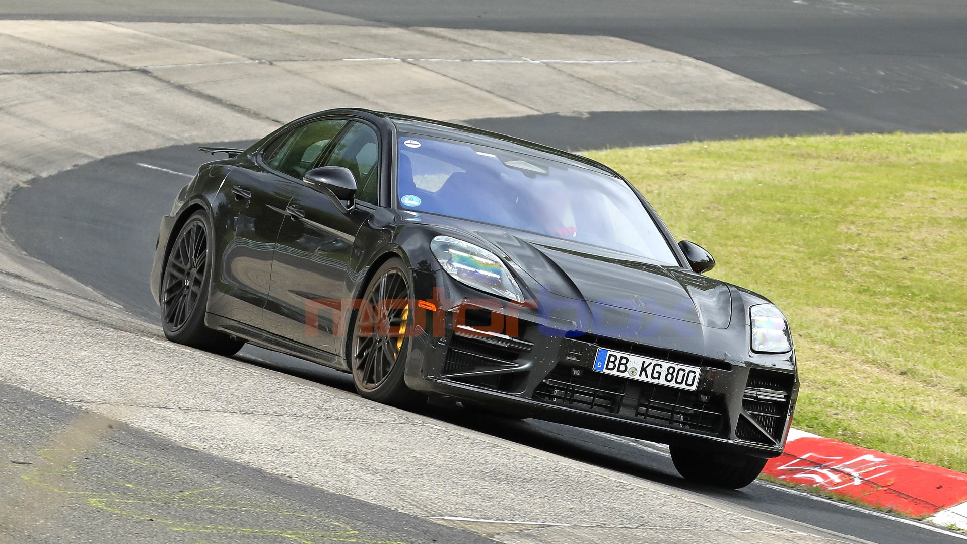 Nuova Panamera avvistata al Nürburgring: Porsche prepara un ...
