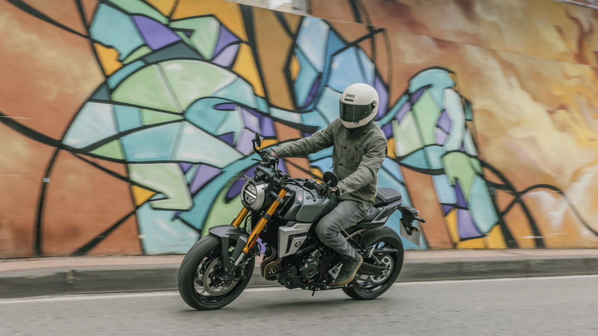 Suzuki GSX-8T e GSX-8TT premiate, si aggiudicano il Red Dot Design Award.