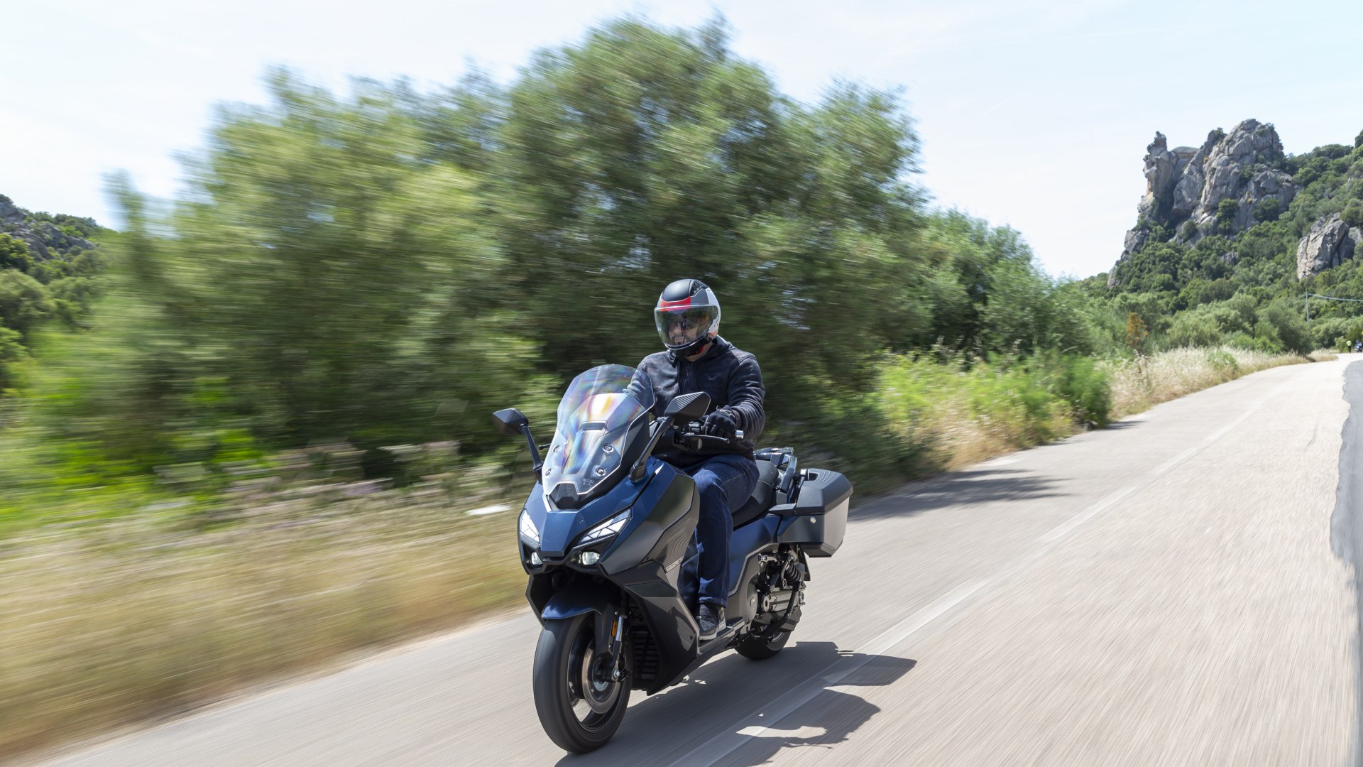 SYM TTLBT 2026: recensione, pregi, difetti, prezzo dello scooter