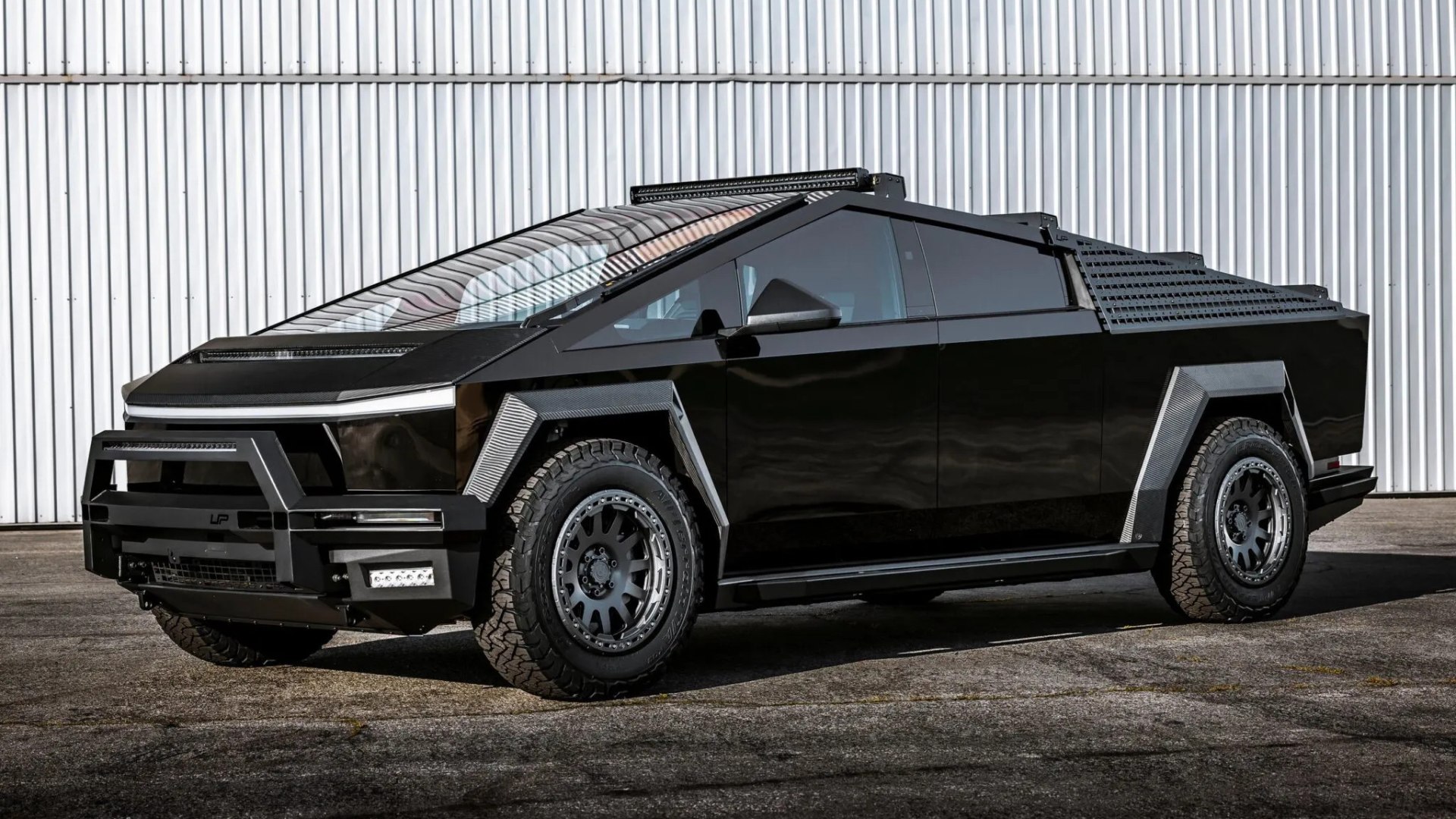 Tesla Cybertruck diventa ancora più estremo con il nuovo kit di ...
