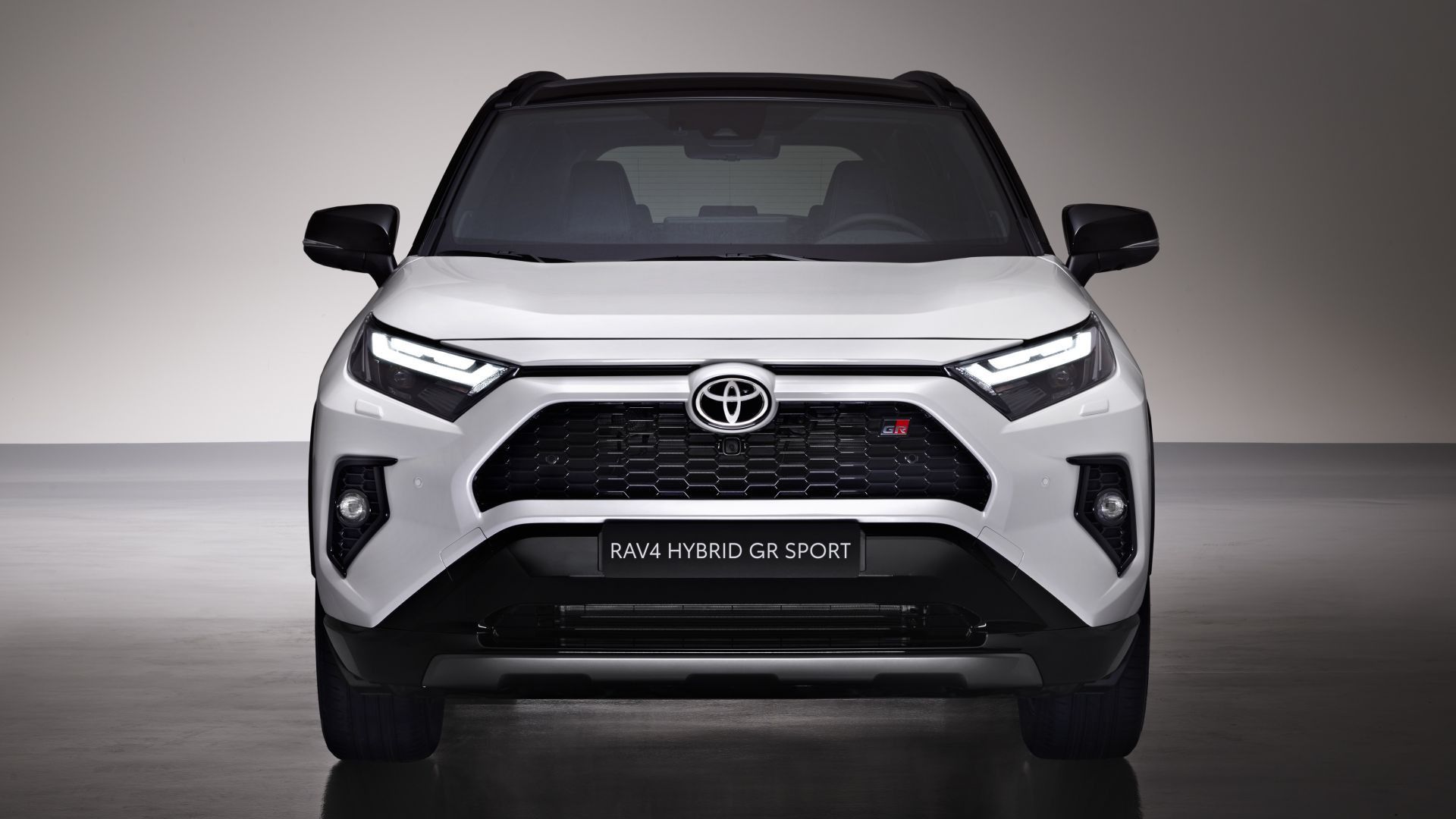 Tesla Model Y battuta: è Toyota Rav4 l'auto più venduta al mondo