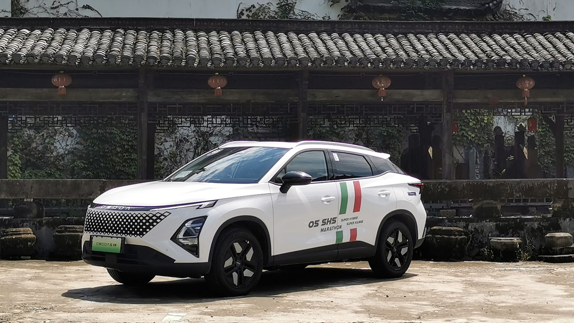 Omoda 5 SHS HEV: prova della nuova versione full hybrid