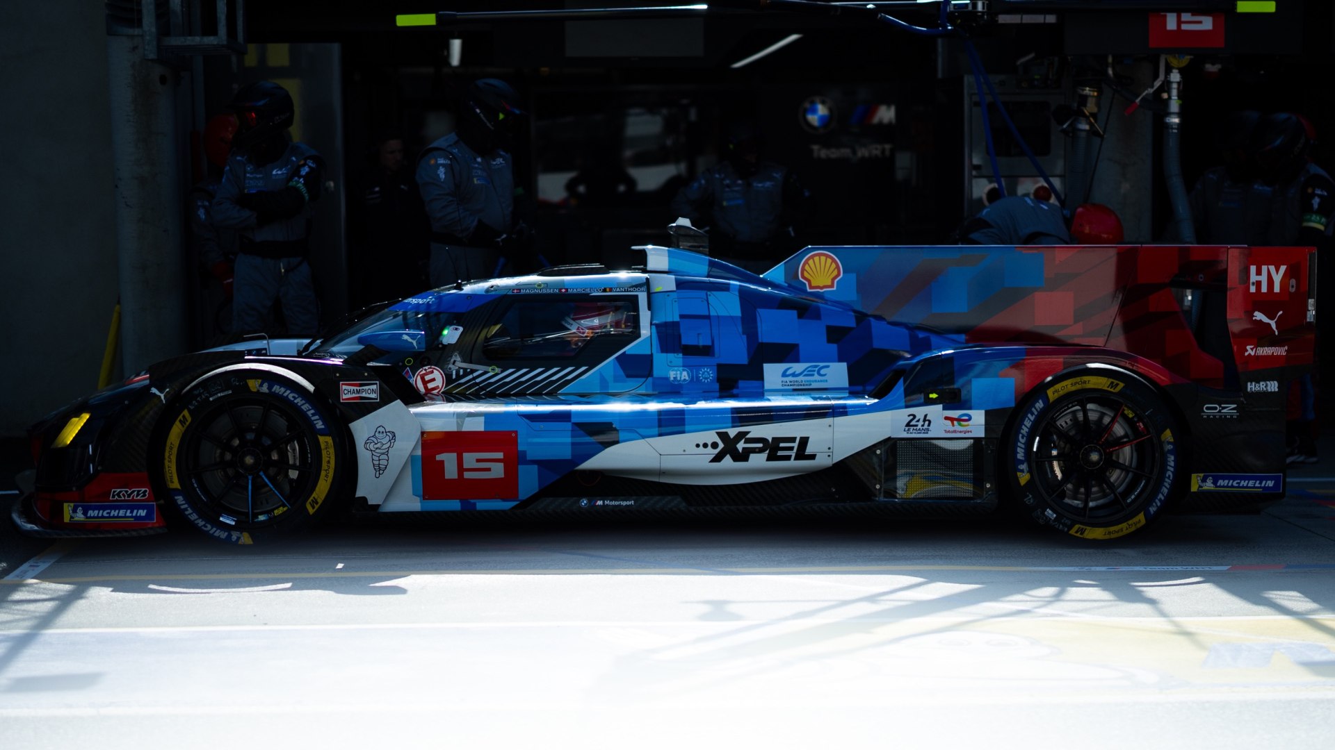 24 Ore di Le Mans 2026: Cadillac penalizzata, la pole è della BMW