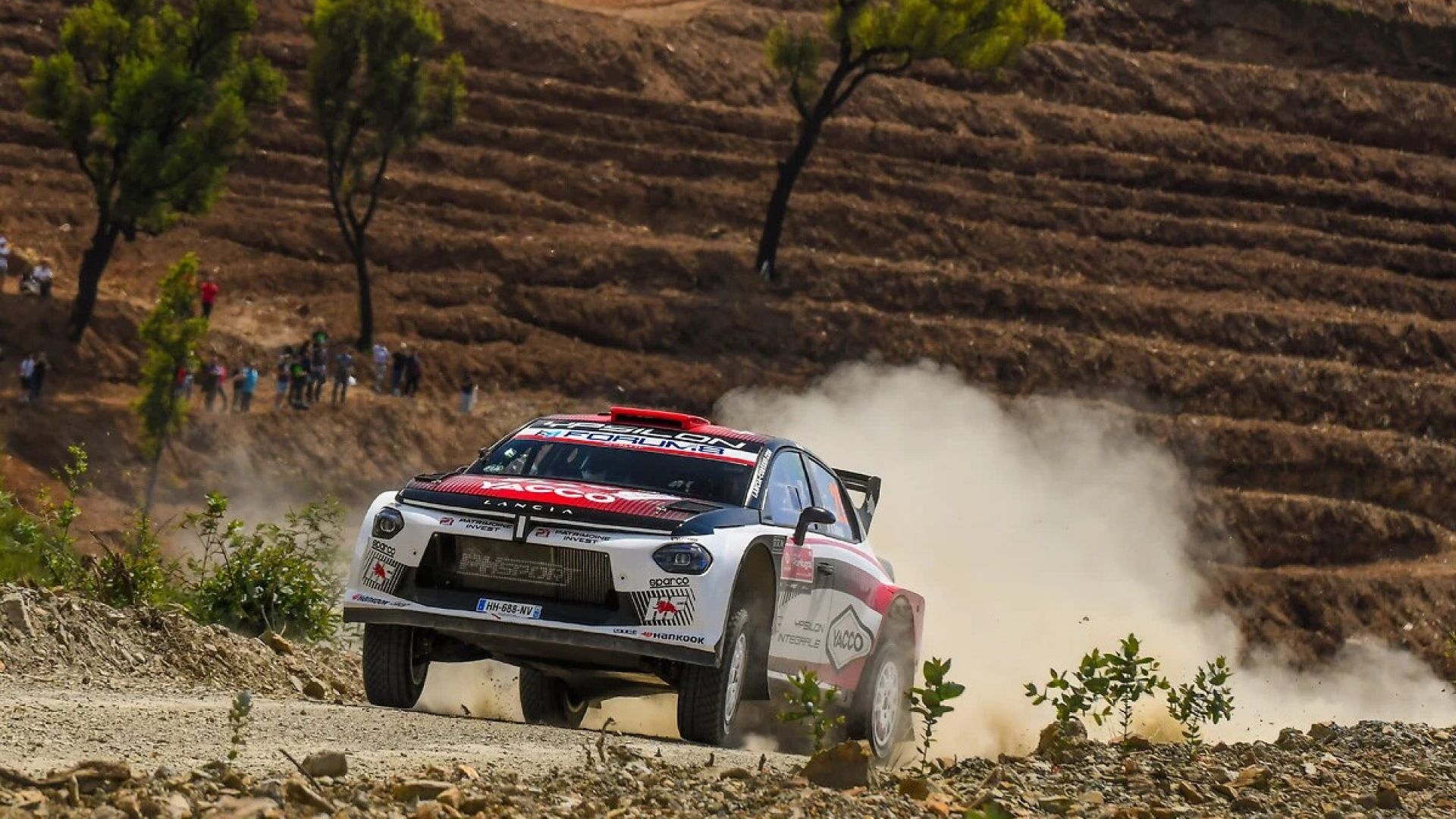 Lancia Corse: Rally Portogallo in chiaroscuro per la Ypsilon